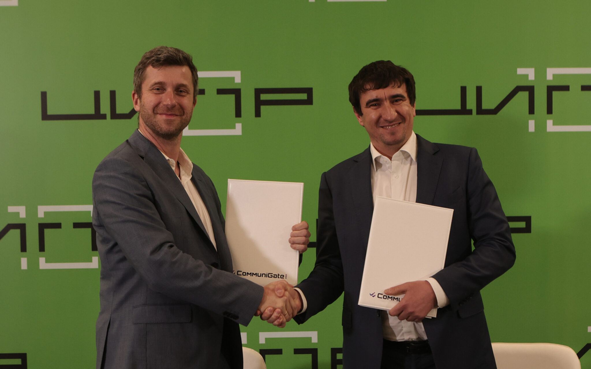 РЕД СОФТ и CommuniGate Pro подписали соглашение о стратегическом сотрудничестве на ЦИПР 2025 ...